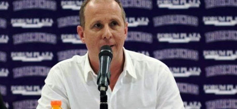 Palmisano viajó a Estados Unidos a convencer de son una Liga privada