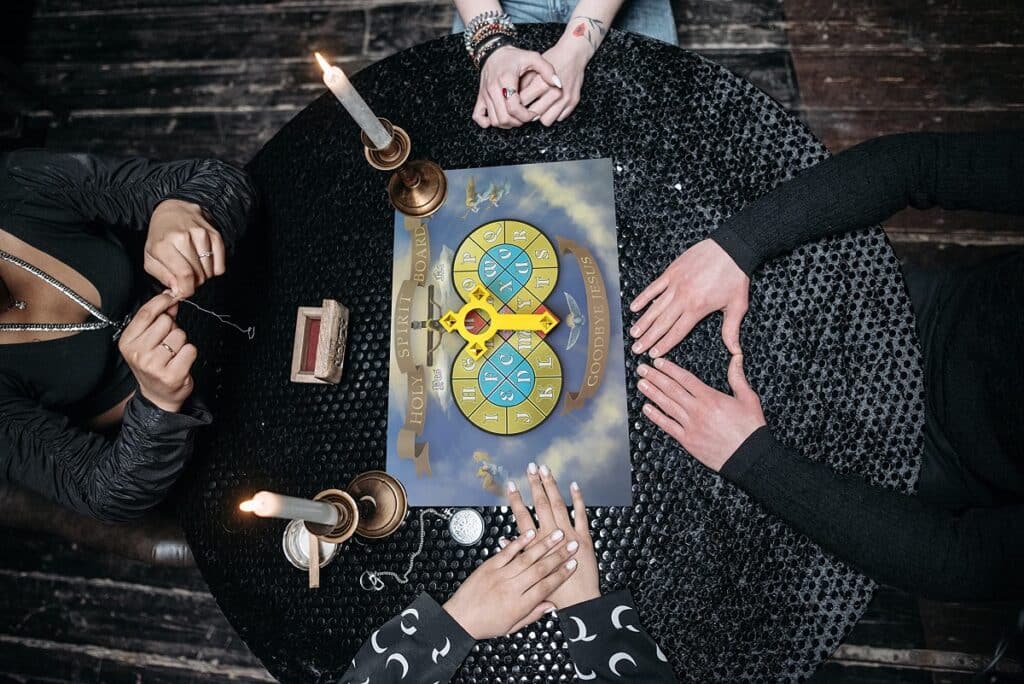 El «Holy Spirit Games» es un ritual satánico disfrazado de juego